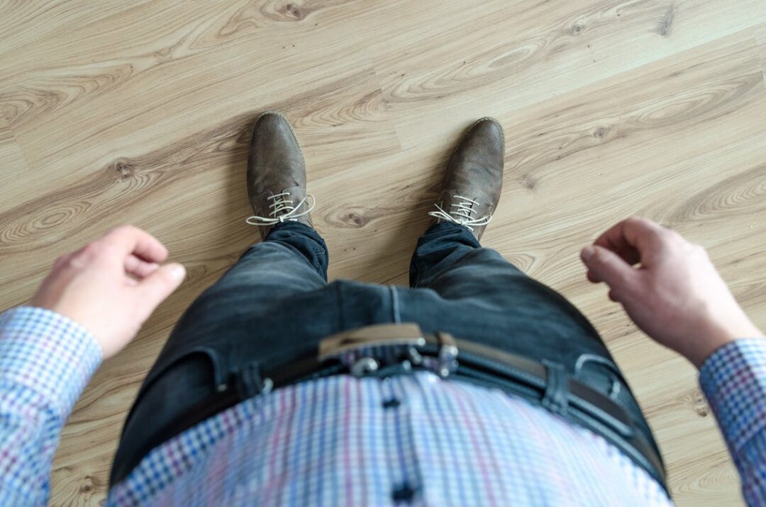5 Tips for Men's Shirts to Wear Untucked